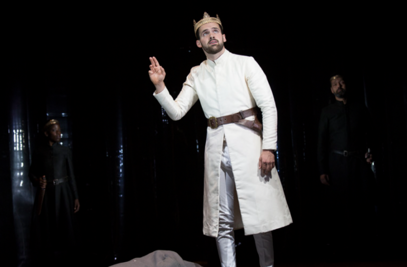 New Voice: Ralph Davis | The Joneses | Voiceover Agency London